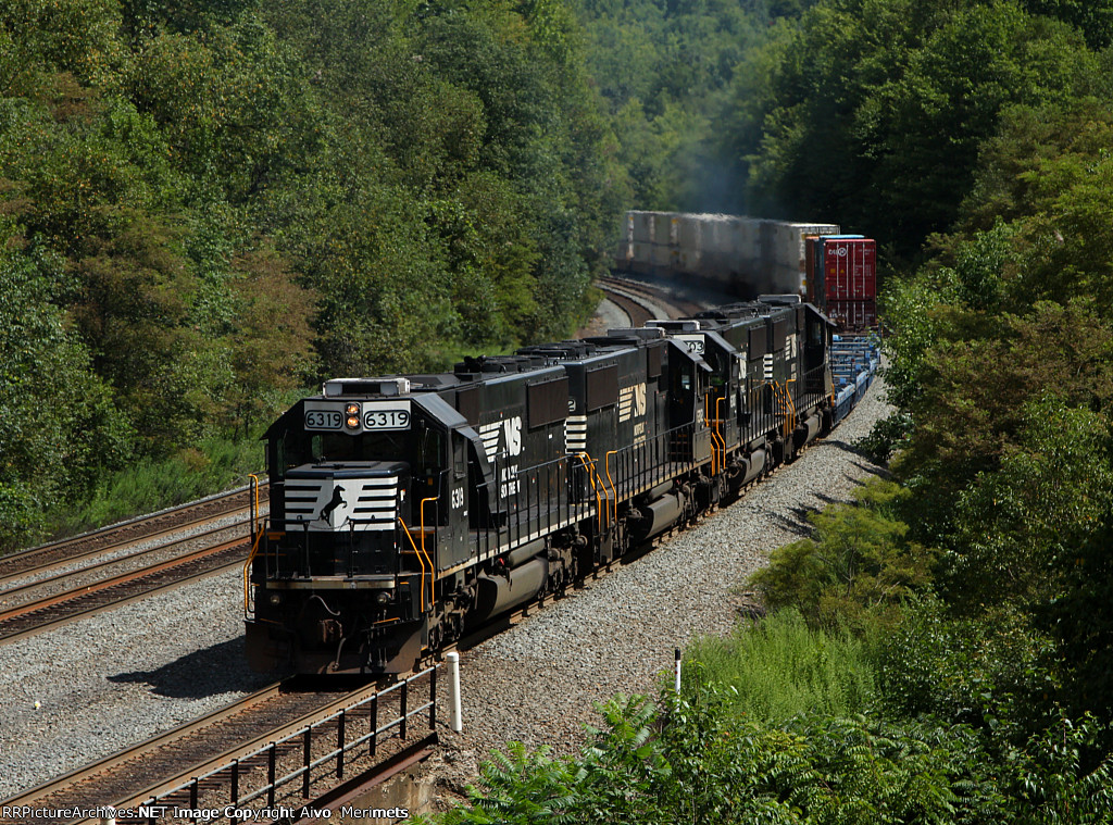 NS 20T at Mile 255 Pittsburgh Line